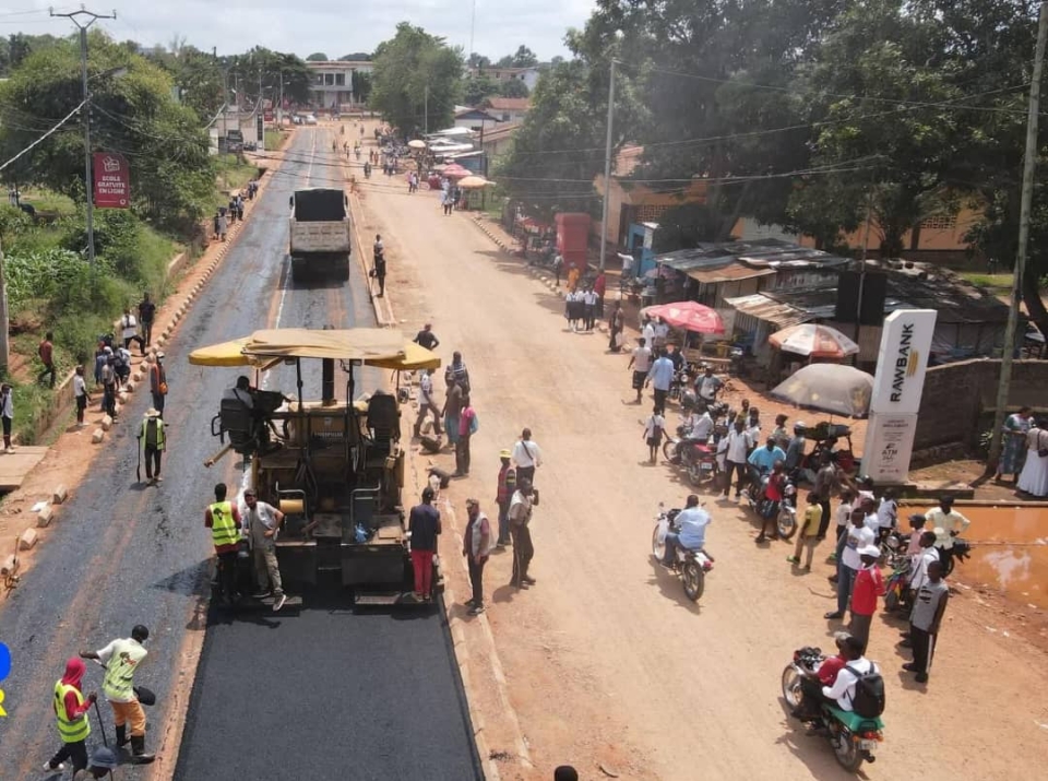 CONGOKASAI.COM | Kasaï-Orientral : Début des travaux d‘asphaltage du ...